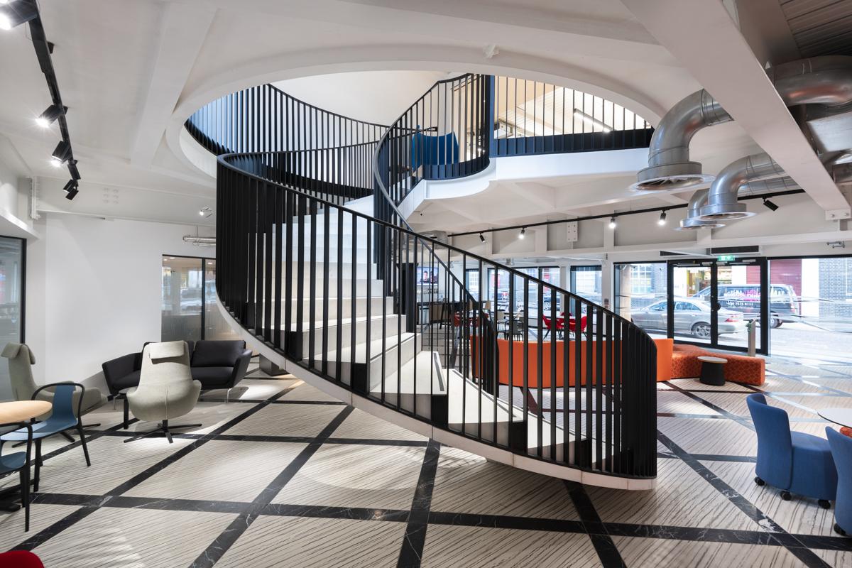 A Sweeping, Self-Supporting Staircase