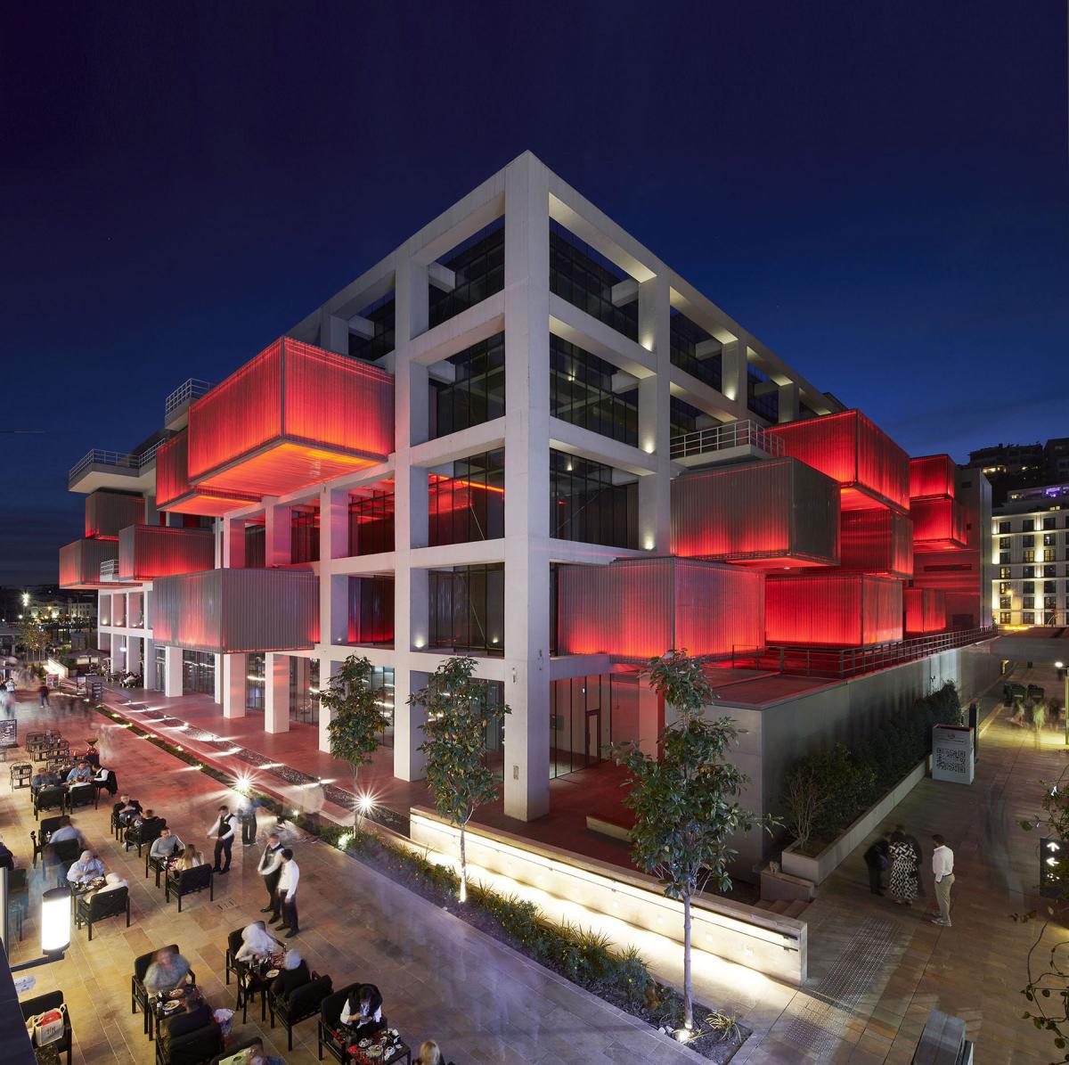 Painting Istanbul in Red