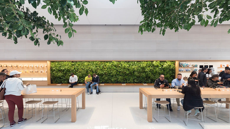 Apple Reopens Its NYC Flagship
