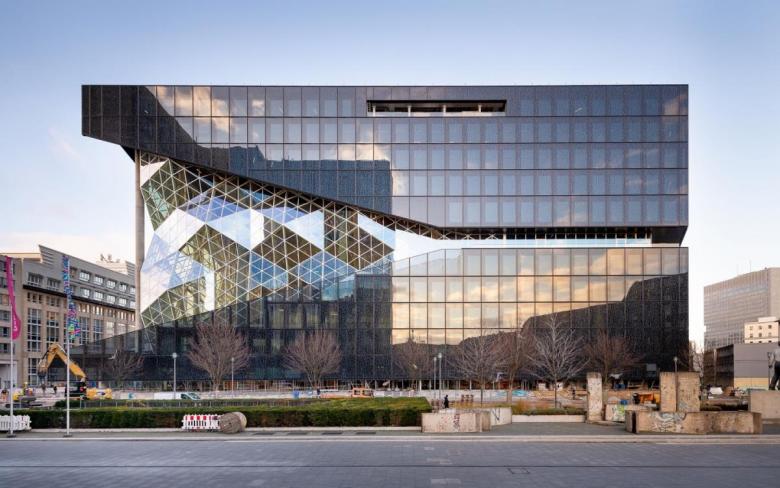 Blending Worlds - The New Springer-Verlag Building in Berlin by Rem ...