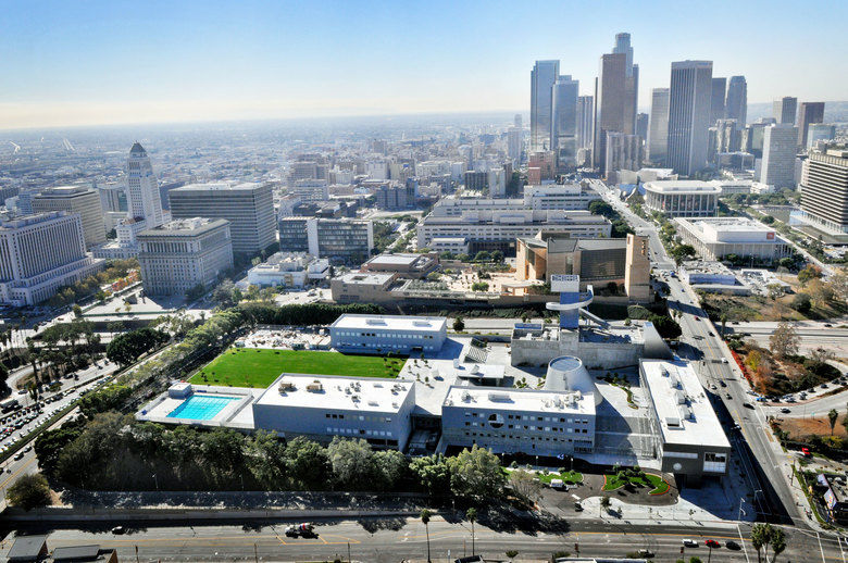 High School #9 for the Visual and Performing Arts Coop Himmelb(l)au