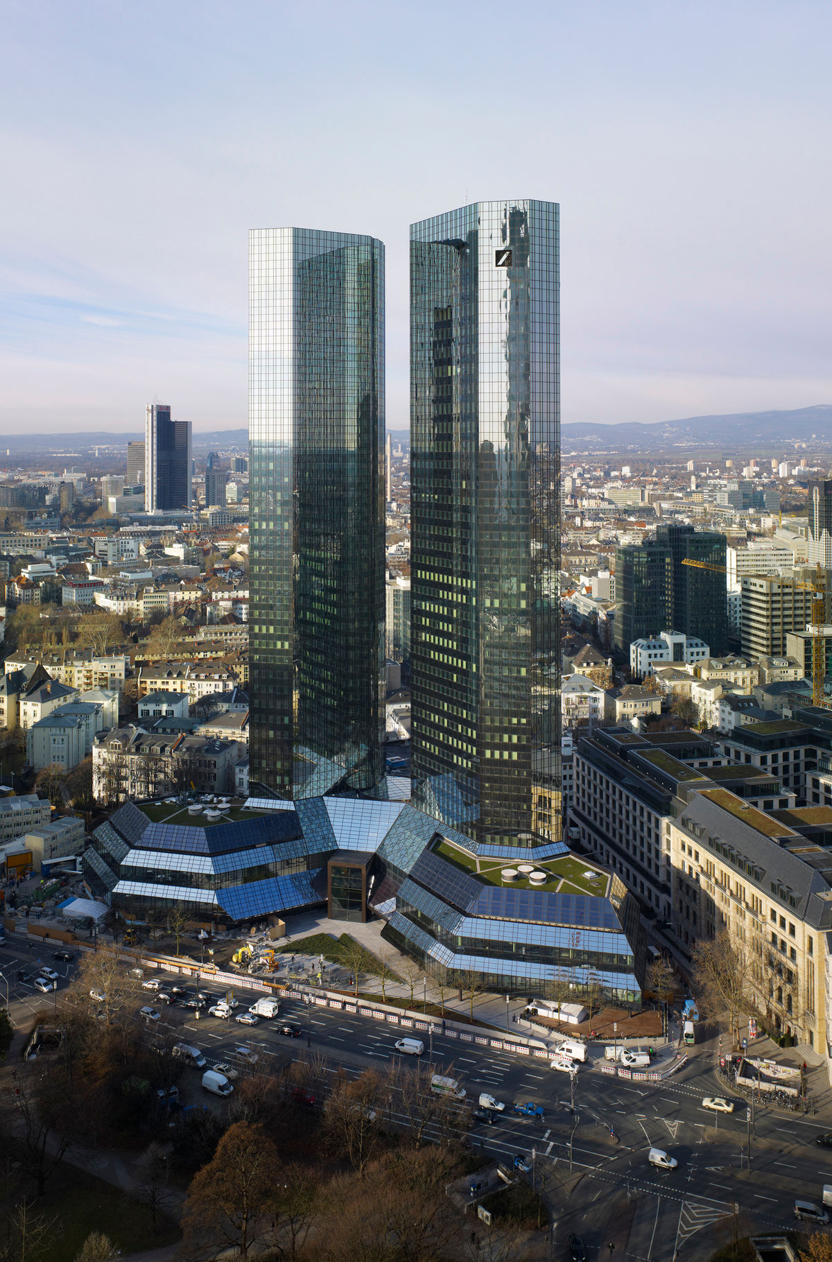 "Green Towers" - Headquarters Deutsche Bank Mario Bellini Architects