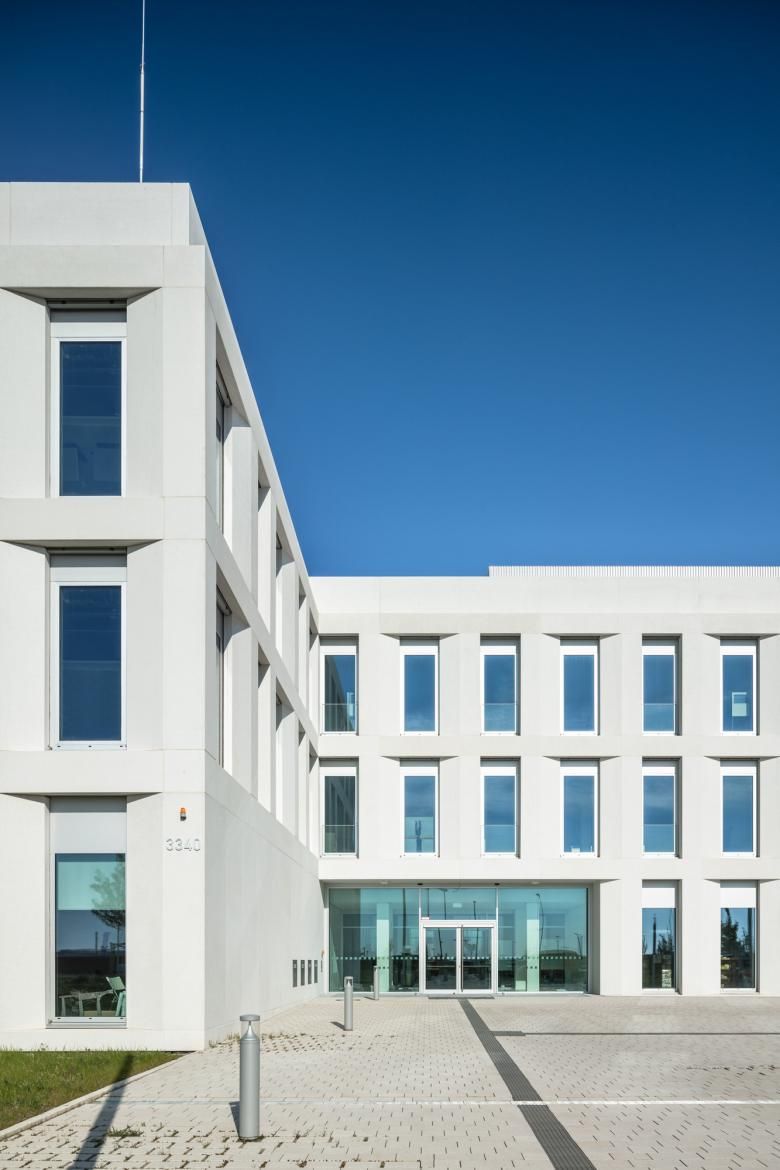 NAU Administrative Building grabowski.spork architektur