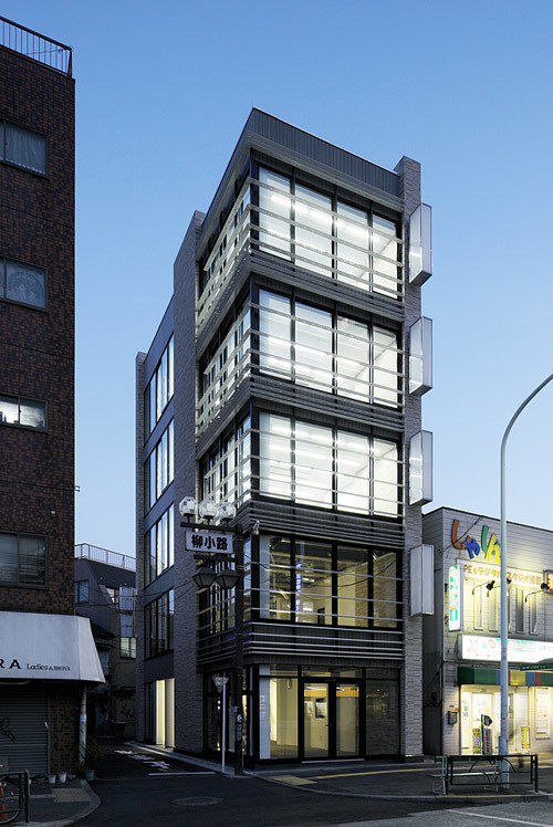 AR Building Takeshi Hirobe Architects