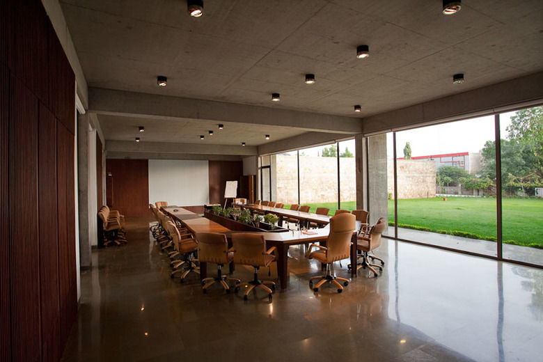 wolkem office building vir.mueller architects