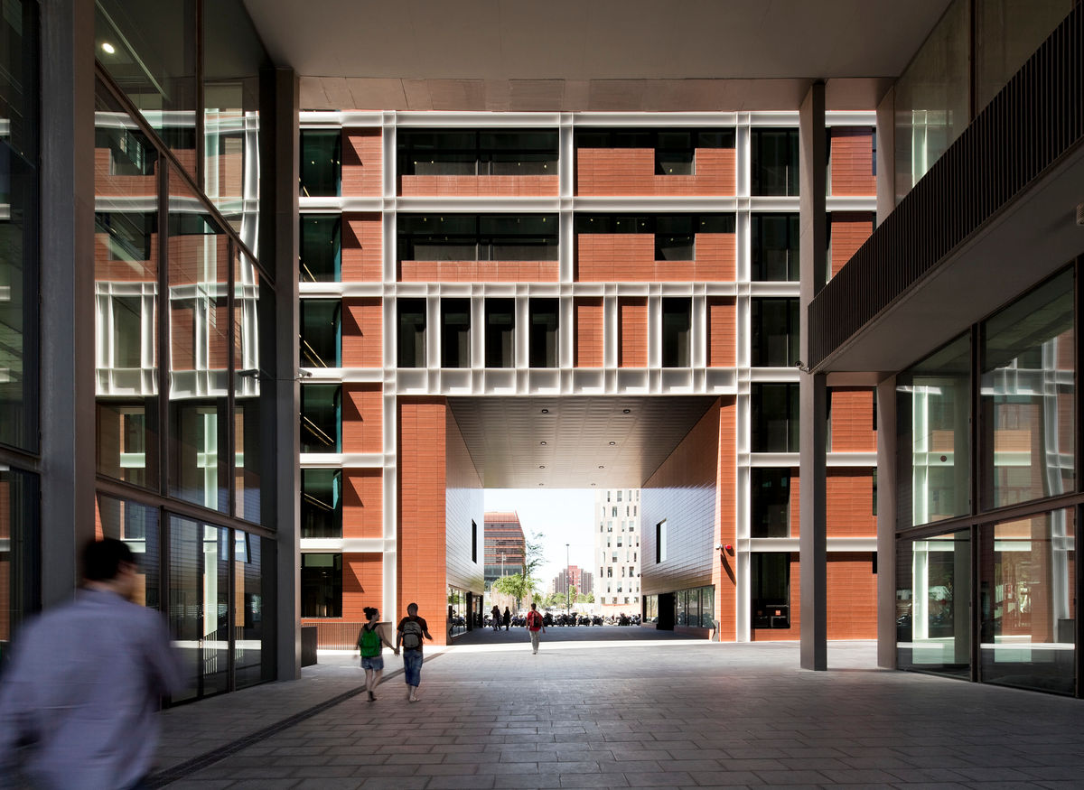 New office building for RBA editors MBM Arquitectes