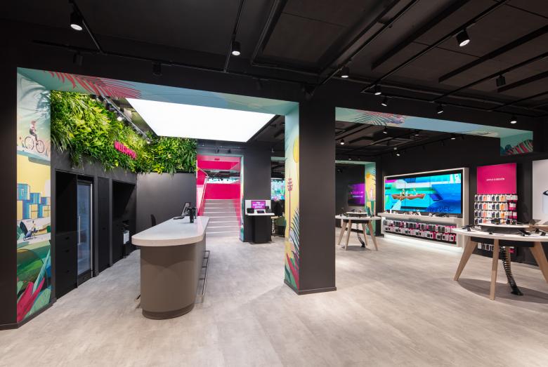 Telekom Flagship Store Köln Lepel & Lepel Architekt Innenarchitektin ...