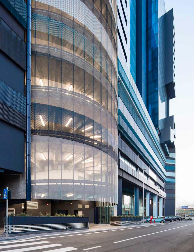 Three towers in San Benigno, MSC Headquarters Atelier(s) Alfonso Femia