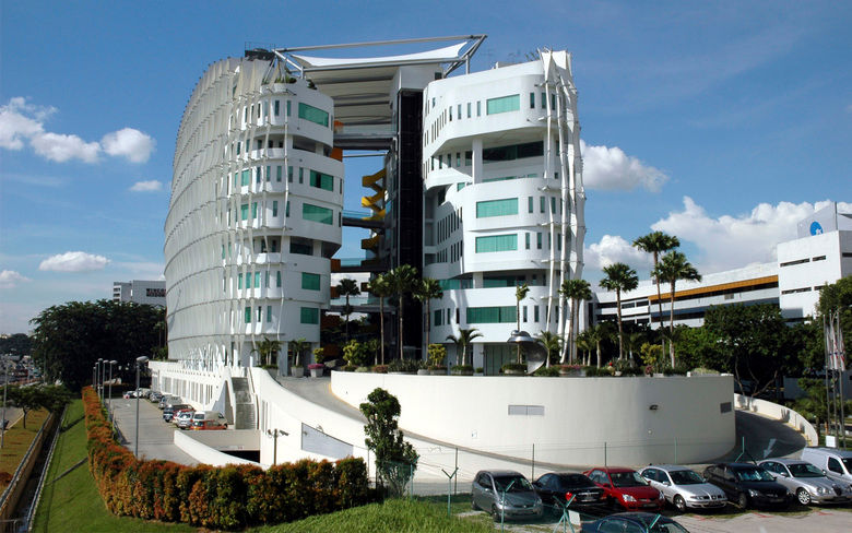 Infineon Asian Pacific Headquarter GTL - Michael Triebswetter ...