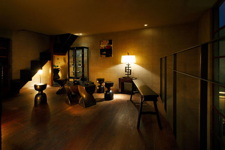 HIGASHI-YAMA Tokyo SIMPLICITY