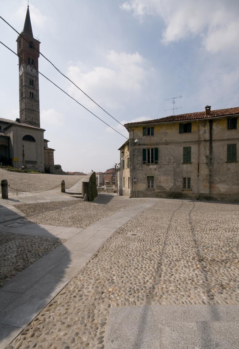 Rehabilitation of the Garibaldi square COR arquitectos