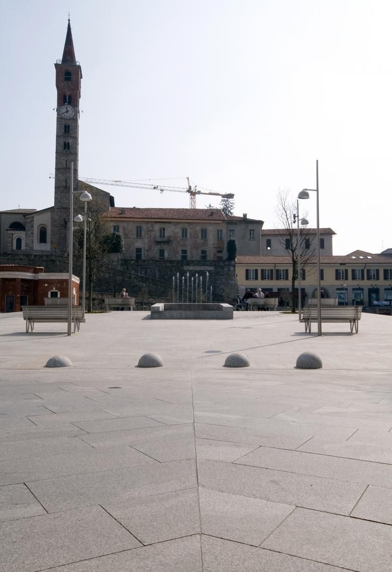 Rehabilitation of the Garibaldi square COR arquitectos