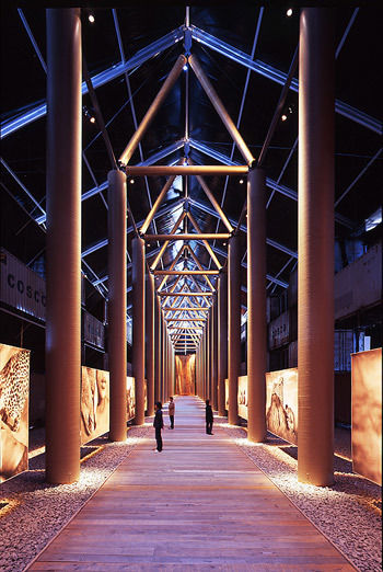 Nomadic Museum Shigeru Ban Architects