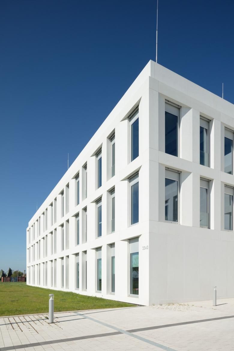 NAU Administrative Building grabowski.spork architektur