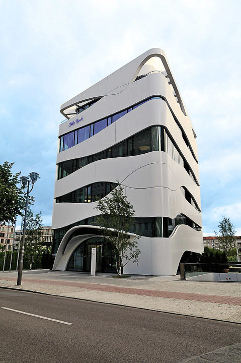 Außenanlagen und Dachgarten Science Center Medizintechnik Gnädinger ...