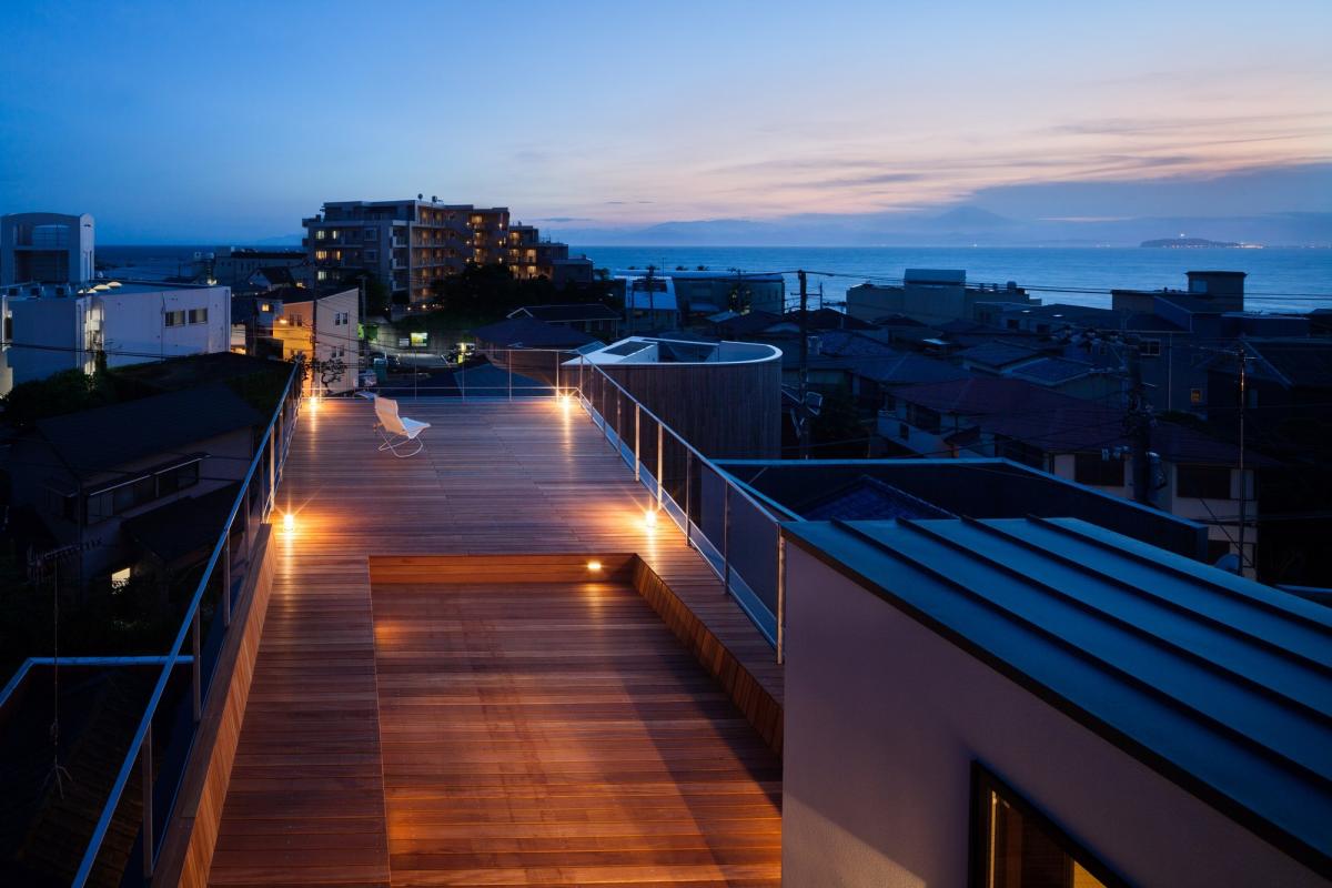 House in Hayama LEVEL Architects