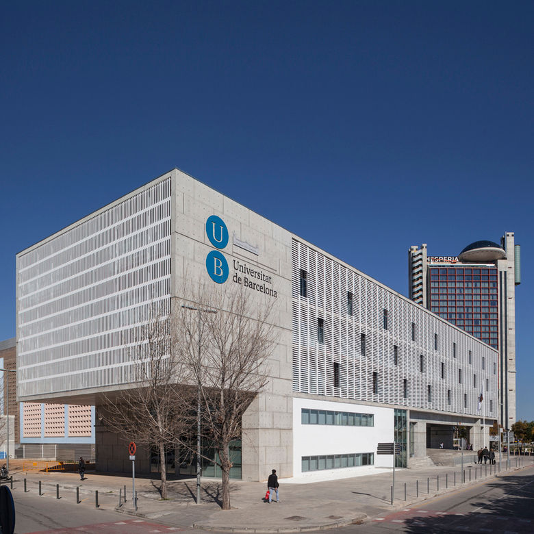 Academic Building in UB Healthcare Campus Bellvitge PINEARQ